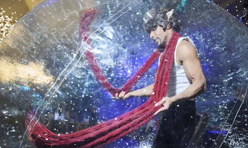 Office Christmas Parties | Silverstone Circuit Exhibition Hall ...